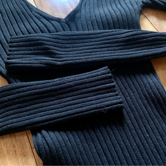 Hera Collection | Dresses | Hera Black Vneck Ribbed Knit Long Sleeve ...